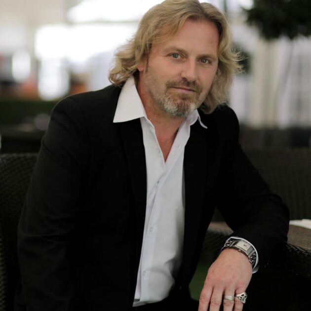 Módní značka Pánské obleky BANDI obléká Josefa Vojtka | BANDI